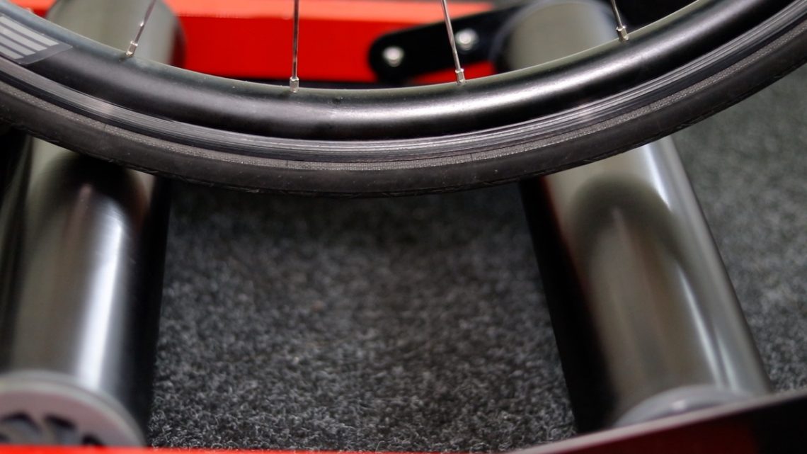A Look at InsideRide Floating Bike Fork Stand - SMART Bike Trainers